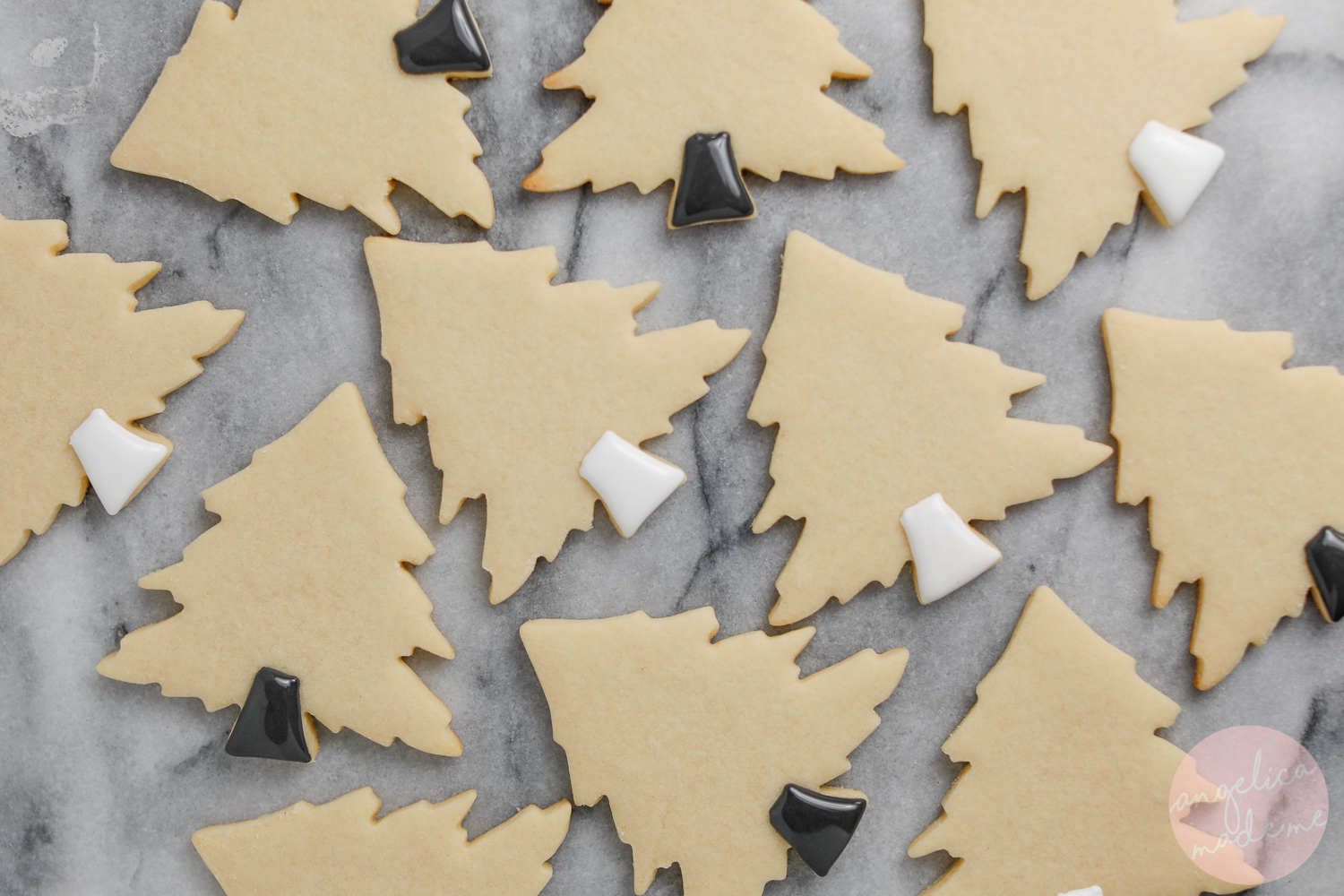 Easy Christmas Tree Cookies - AngelicaMadeMe